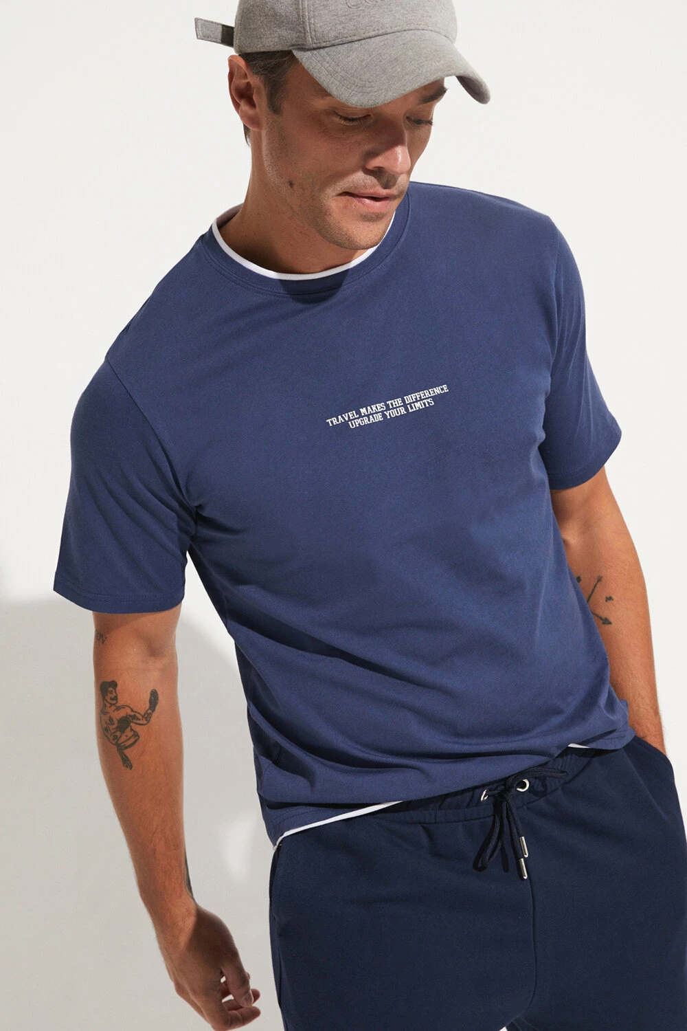 Maicë për meshkuj June | foleja